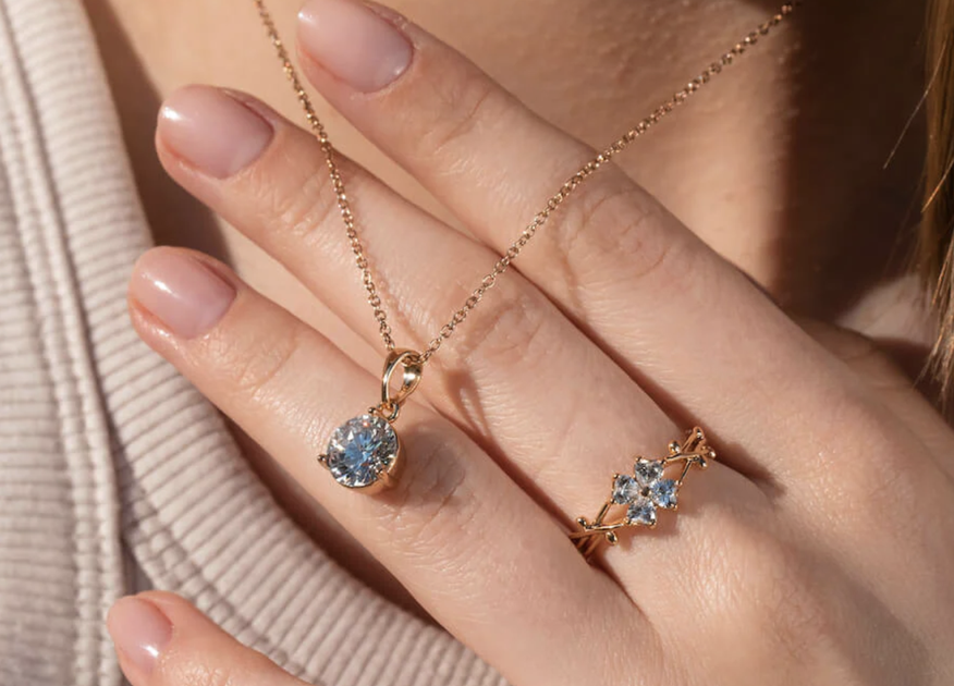 Rose gold jeb rozā zelta apdare Nela Gems rotās - Sievietēm - Māmiņu klubs